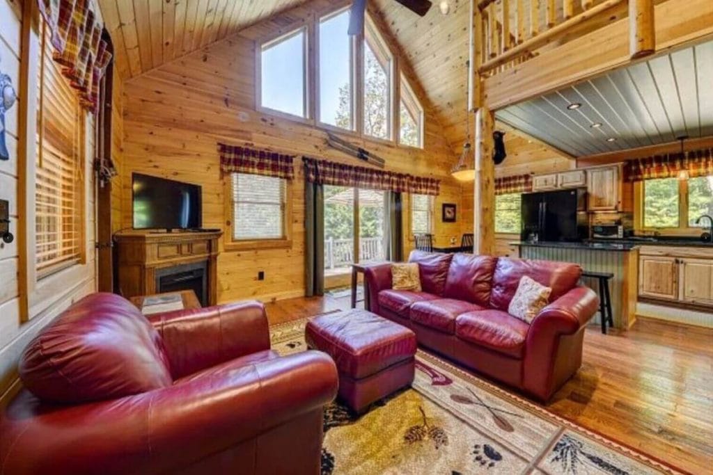 10 Coziest North Conway Cabin Rentals | Dreamy NH Getaways