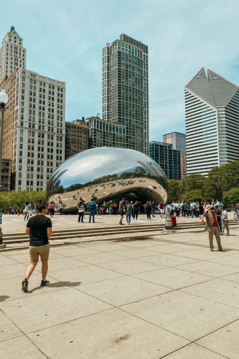 26 Stunning Instagrammable Places in Chicago + Where They Are