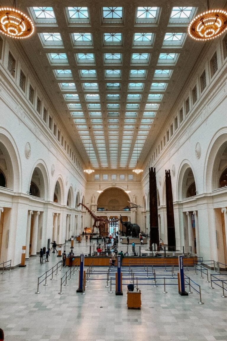26 Stunning Instagrammable Places in Chicago + Where They Are